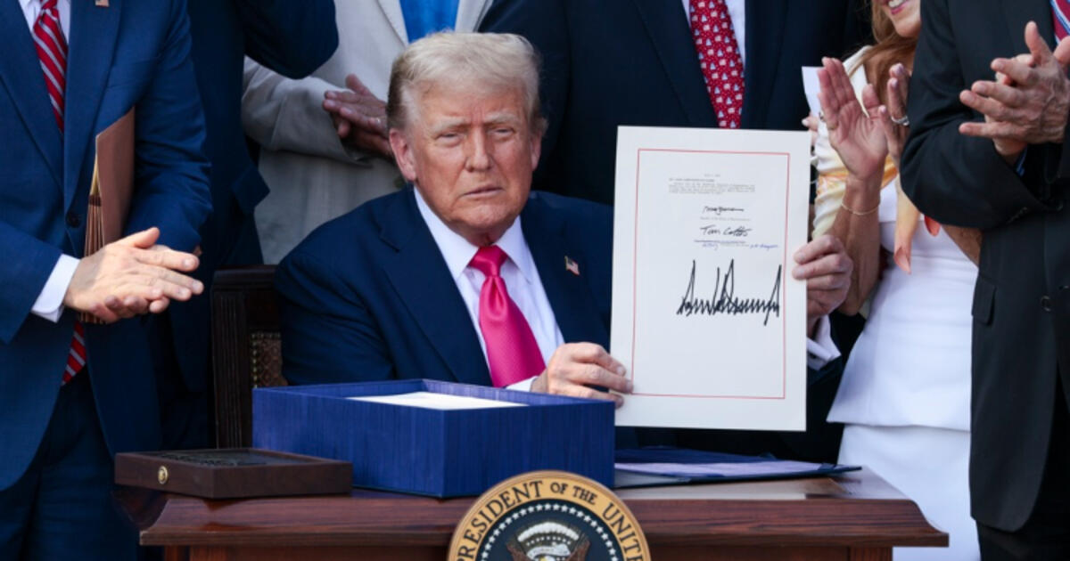 Trump dice que es su mayor victoria ley de recorte fiscal y presupuestario
