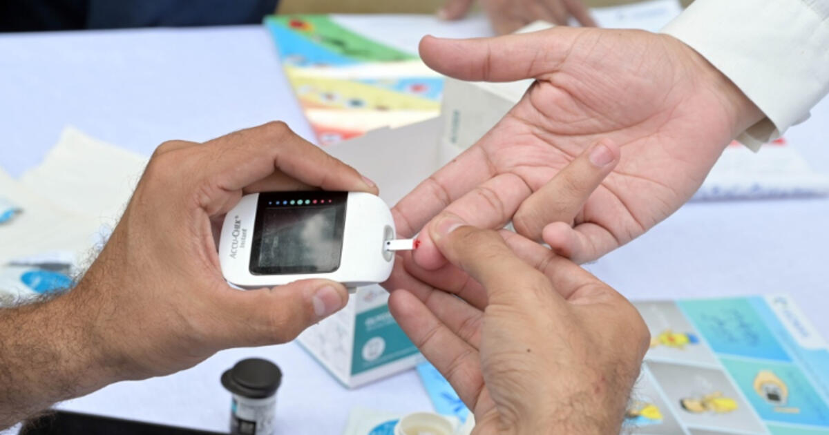 Predice IA riesgos de diabetes y cardiovasculares con datos de glucosa