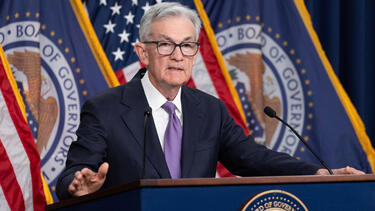 Powell subraya con cautela que los tipos de interés pueden haber ...